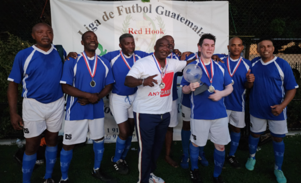 Liga de Futbol Guatemala Brooklyn celebra 50 años de deporte en el Red Hook, NY